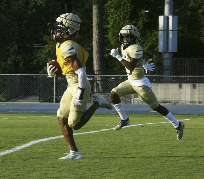 A ‘buzz’ surrounds Yellow Jacket football | Thomasville Times-Enterprise