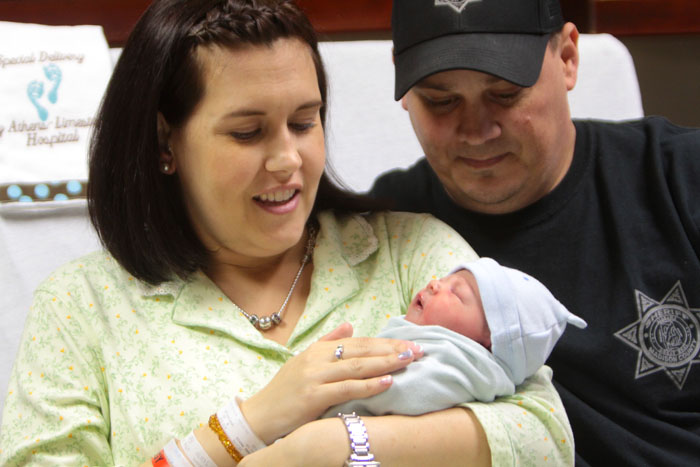 Alabama family, trooper bond during car birth - Thomasville Times ...