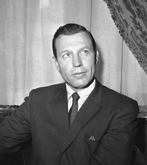 Former governor Carl Sanders one of 'real good dogs' - Thomasville ...